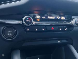 Black Mazda 3 2020 in Radviliskis, with an engine capacity of 2.00 L and mileage of 86 thousand km for 14500 €, photo 21 on AUTOMOTO.COM.LV