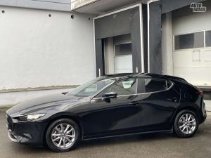 Black Mazda 3 2021 in Kaunas, with an engine capacity of 2.00 L and mileage of 71 thousand km for 22297 €, photo 3 on AUTOMOTO.COM.LV