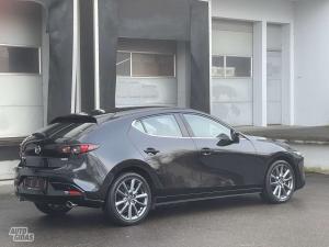 Black Mazda 3 2022 in Kaunas, with an engine capacity of 2.00 L and mileage of 35 thousand km for 24357 €, photo 6 on AUTOMOTO.COM.LV