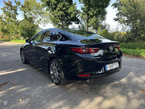 Черный Мазда 3 2025 в Каунас, объемом двигателя 2.49 л и пробегом 15 тыс. км за 19900 €, фото 5 на AUTOMOTO.COM.LV