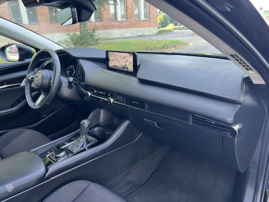 Melns Mazda 3 2025 Kauņa, ar dzinēja tilpumu 2.49 L un nobraukumu 15 tūkst. km par 19900 €, foto 12 vietnē AUTOMOTO.COM.LV