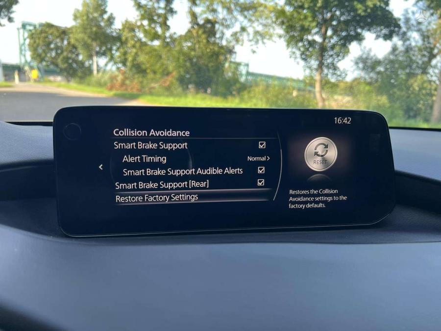Melns Mazda 3 2025 Kauņa, ar dzinēja tilpumu 2.49 L un nobraukumu 15 tūkst. km par 19900 €, foto 30 vietnē AUTOMOTO.COM.LV