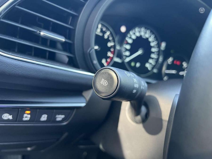 Melns Mazda 3 2025 Kauņa, ar dzinēja tilpumu 2.49 L un nobraukumu 15 tūkst. km par 19900 €, foto 40 vietnē AUTOMOTO.COM.LV