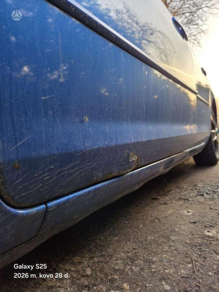 Zils Mazda 3 2005 Kauņa, ar dzinēja tilpumu 1.60 L un nobraukumu 242 tūkst. km par 1000 €, foto 12 vietnē AUTOMOTO.COM.LV