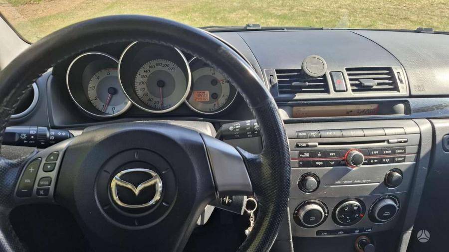 Zils Mazda 3 2007 Kauņa, ar dzinēja tilpumu 1.56 L un nobraukumu 247 tūkst. km par 800 €, foto 18 vietnē AUTOMOTO.COM.LV