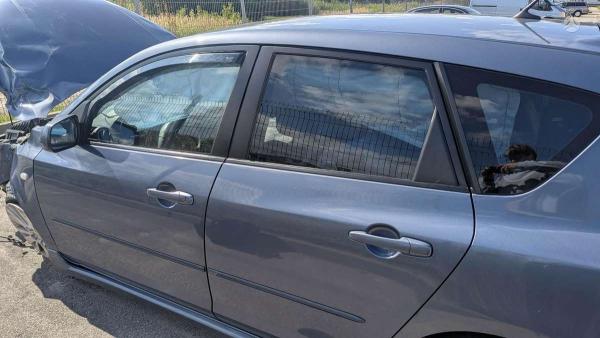 Mazda 3 2007 Šauļi vietnē Zils Mazda 3 2007 Šauļi, ar dzinēja tilpumu 2.26 L un nobraukumu 188 tūkst. km par 2000 €, foto 8 vietnē AUTOMOTO.COM.LV