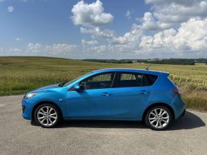 Blue Mazda 3 2010 in Kelme, with an engine capacity of 1.56 L and mileage of 220 thousand km for 3700 €, photo 3 on AUTOMOTO.COM.LV