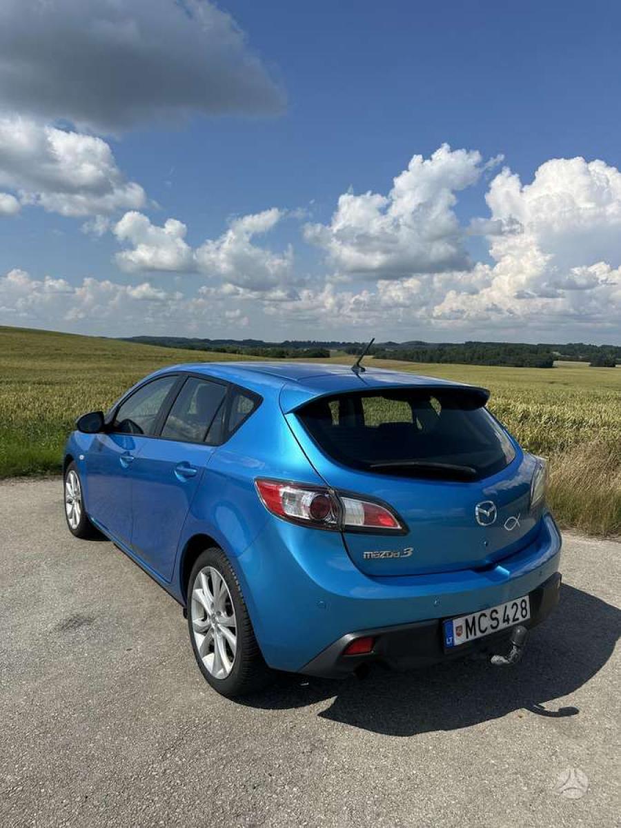 Blue Mazda 3 2010 in Kelme, with an engine capacity of 1.56 L and mileage of 220 thousand km for 3700 €, photo 4 on AUTOMOTO.COM.LV