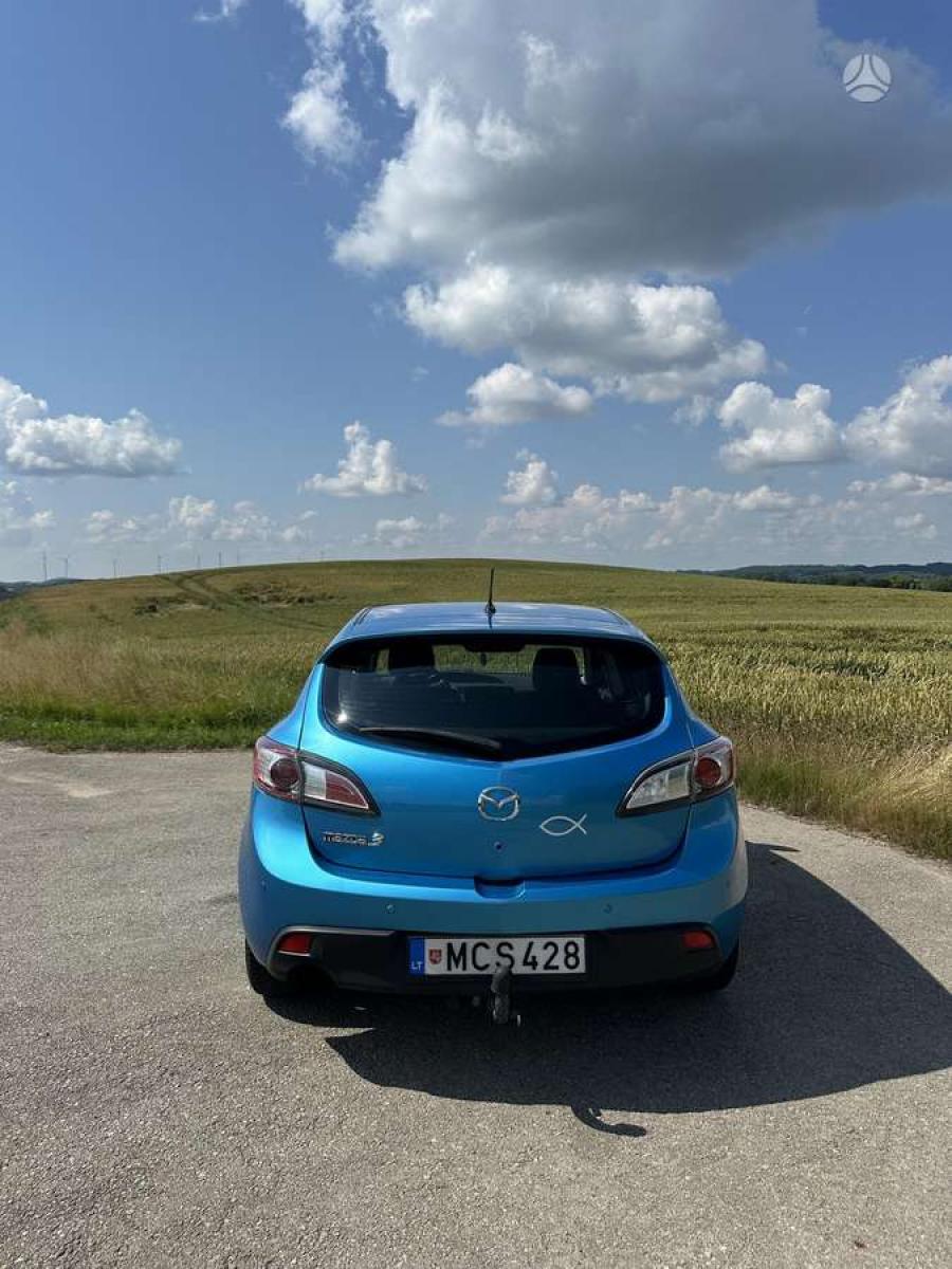 Blue Mazda 3 2010 in Kelme, with an engine capacity of 1.56 L and mileage of 220 thousand km for 3700 €, photo 5 on AUTOMOTO.COM.LV