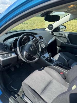 Blue Mazda 3 2010 in Kelme, with an engine capacity of 1.56 L and mileage of 220 thousand km for 3700 €, photo 7 on AUTOMOTO.COM.LV