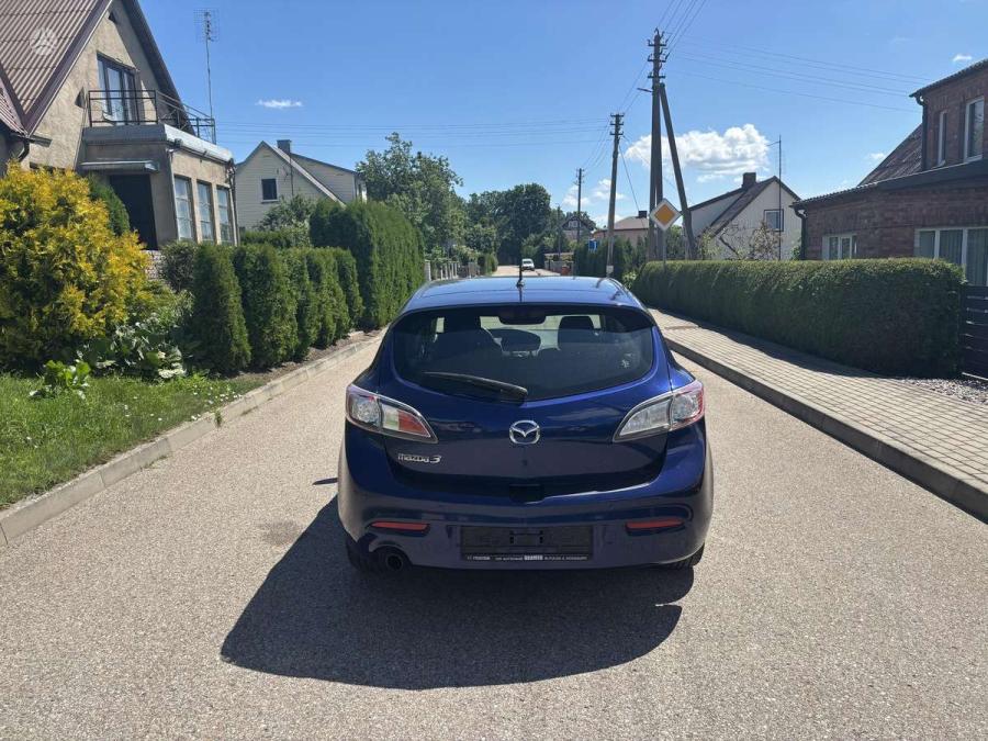 Blue Mazda 3 2011 in Jurbarkas, with an engine capacity of 1.60 L and mileage of 159 thousand km for 3700 €, photo 6 on AUTOMOTO.COM.LV
