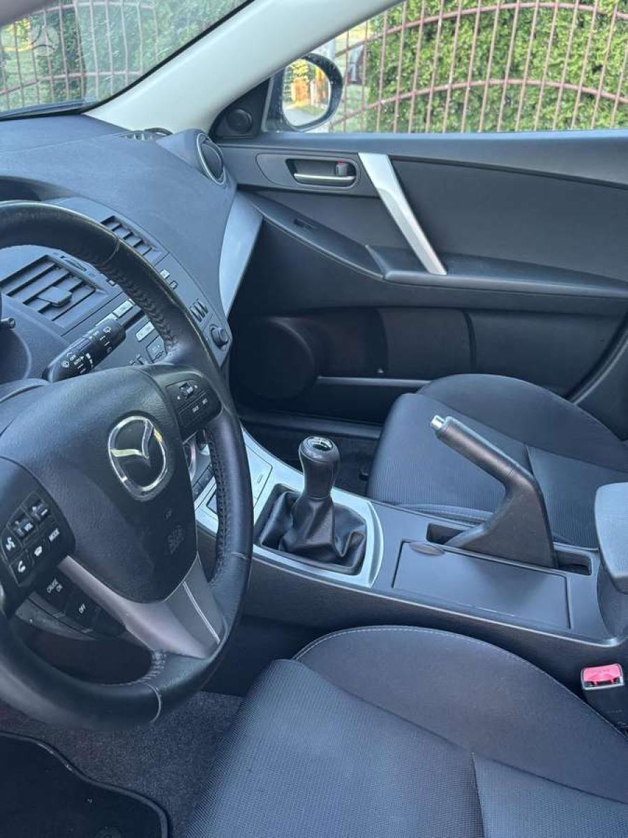 Blue Mazda 3 2011 in Jurbarkas, with an engine capacity of 1.60 L and mileage of 159 thousand km for 3700 €, photo 14 on AUTOMOTO.COM.LV