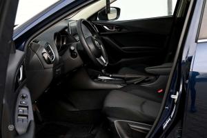 Blue Mazda 3 2014 in Kretinga, with an engine capacity of 2.19 L and mileage of 151 thousand km for 7999 €, photo 17 on AUTOMOTO.COM.LV