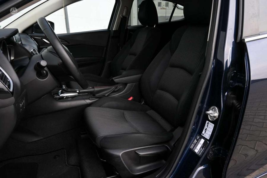 Blue Mazda 3 2014 in Kretinga, with an engine capacity of 2.19 L and mileage of 151 thousand km for 7999 €, photo 19 on AUTOMOTO.COM.LV