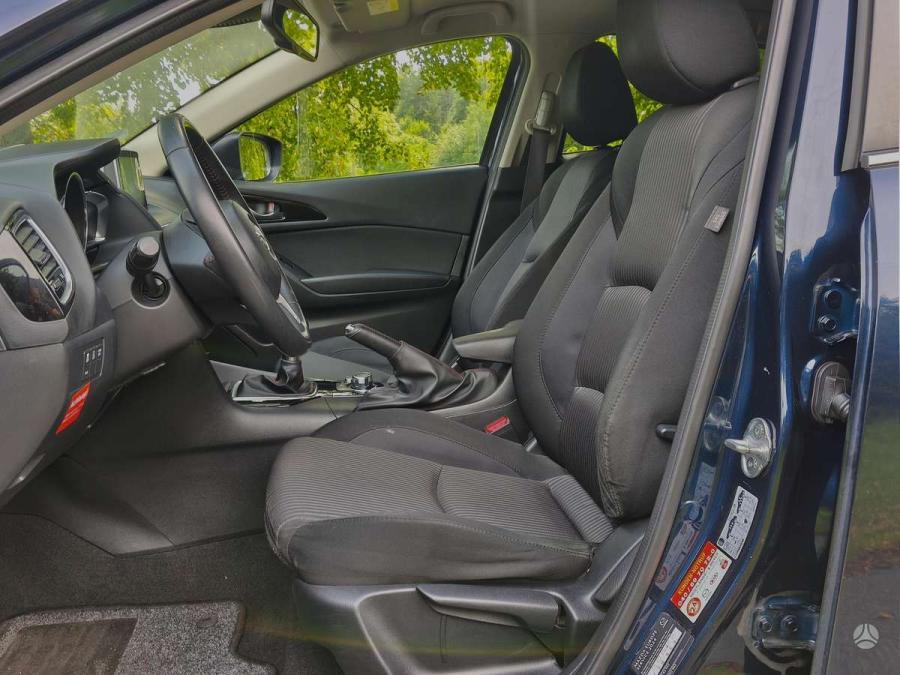 Zils Mazda 3 2014 Prienai, ar dzinēja tilpumu 2.18 L un nobraukumu 230 tūkst. km par 3950 €, foto 9 vietnē AUTOMOTO.COM.LV