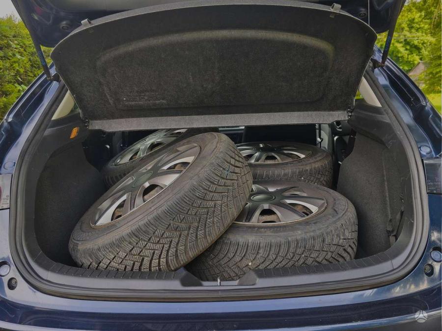 Zils Mazda 3 2014 Prienai, ar dzinēja tilpumu 2.18 L un nobraukumu 230 tūkst. km par 3950 €, foto 15 vietnē AUTOMOTO.COM.LV
