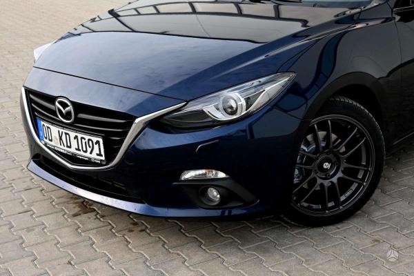 Blue Mazda 3 2014 in Kretinga, with an engine capacity of 2.19 L and mileage of 151 thousand km for 7499 €, photo 5 on AUTOMOTO.COM.LV
