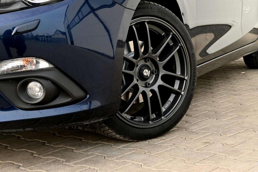 Blue Mazda 3 2014 in Kretinga, with an engine capacity of 2.19 L and mileage of 151 thousand km for 7499 €, photo 6 on AUTOMOTO.COM.LV