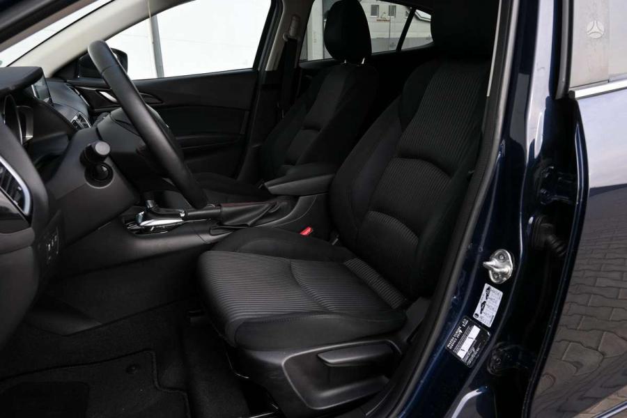 Blue Mazda 3 2014 in Kretinga, with an engine capacity of 2.19 L and mileage of 151 thousand km for 7499 €, photo 19 on AUTOMOTO.COM.LV