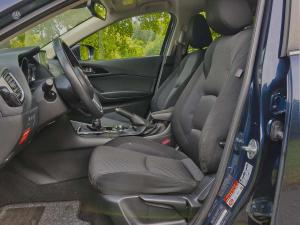 Zils Mazda 3 2014 Prienai, ar dzinēja tilpumu 2.18 L un nobraukumu 232 tūkst. km par 3950 €, foto 9 vietnē AUTOMOTO.COM.LV
