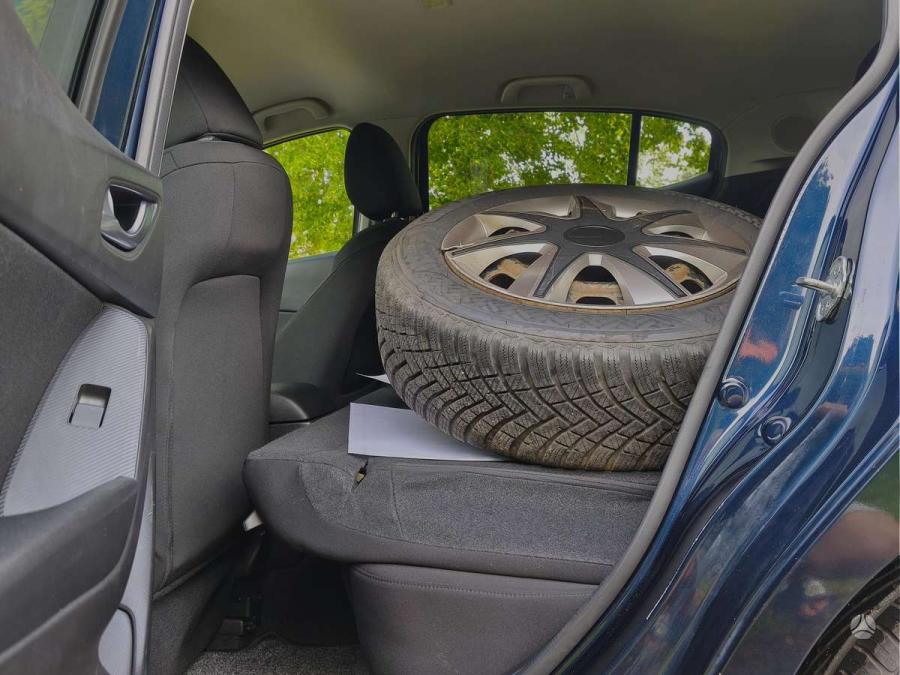 Zils Mazda 3 2014 Prienai, ar dzinēja tilpumu 2.18 L un nobraukumu 232 tūkst. km par 3950 €, foto 14 vietnē AUTOMOTO.COM.LV