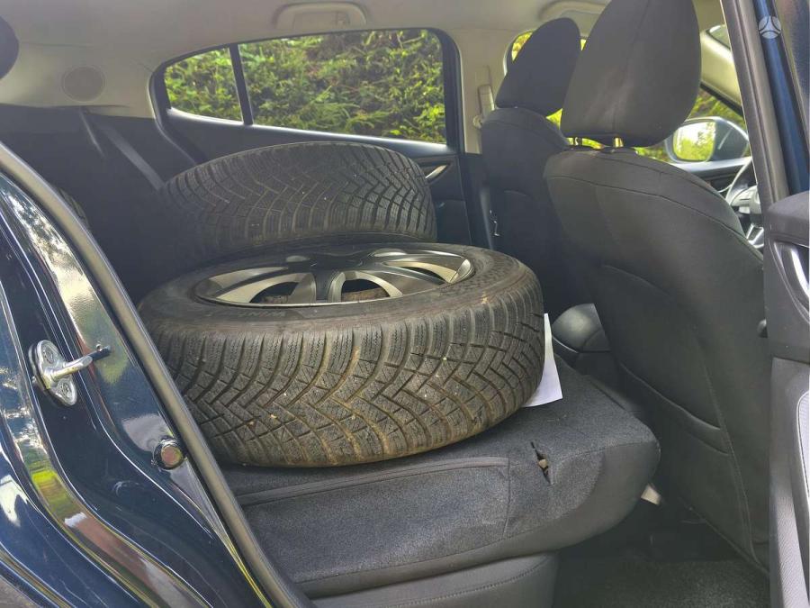 Zils Mazda 3 2014 Prienai, ar dzinēja tilpumu 2.18 L un nobraukumu 232 tūkst. km par 3950 €, foto 16 vietnē AUTOMOTO.COM.LV