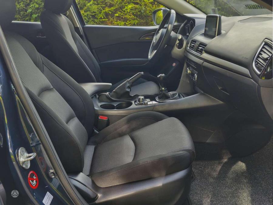 Zils Mazda 3 2014 Prienai, ar dzinēja tilpumu 2.18 L un nobraukumu 232 tūkst. km par 3950 €, foto 17 vietnē AUTOMOTO.COM.LV