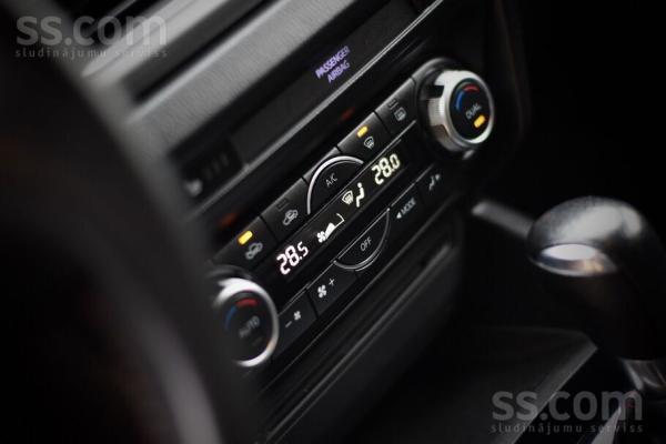 Blue Mazda 3 2015 in Jelgava, with an engine capacity of 2.20 L and mileage of 224 thousand km for 7199 €, photo 9 on AUTOMOTO.COM.LV