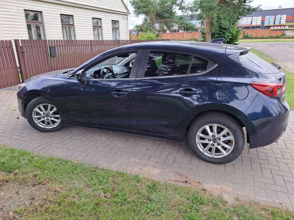 Blue Mazda 3 2015 in Panevezys, with an engine capacity of 2.19 L and mileage of 214 thousand km for 4900 €, photo 4 on AUTOMOTO.COM.LV