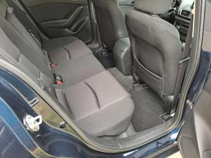 Blue Mazda 3 2015 in Panevezys, with an engine capacity of 2.19 L and mileage of 214 thousand km for 4900 €, photo 8 on AUTOMOTO.COM.LV