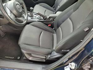 Blue Mazda 3 2015 in Panevezys, with an engine capacity of 2.19 L and mileage of 214 thousand km for 4900 €, photo 12 on AUTOMOTO.COM.LV
