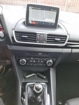 Blue Mazda 3 2015 in Panevezys, with an engine capacity of 2.19 L and mileage of 214 thousand km for 4900 €, photo 13 on AUTOMOTO.COM.LV