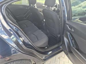 Blue Mazda 3 2017 in Taurage, with an engine capacity of 1.50 L and mileage of 239 thousand km for 5800 €, photo 10 on AUTOMOTO.COM.LV