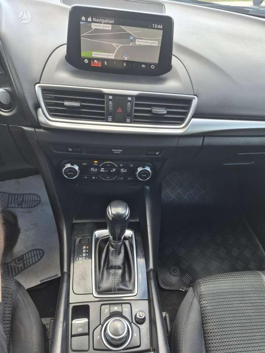 Blue Mazda 3 2017 in Taurage, with an engine capacity of 1.50 L and mileage of 239 thousand km for 5800 €, photo 19 on AUTOMOTO.COM.LV