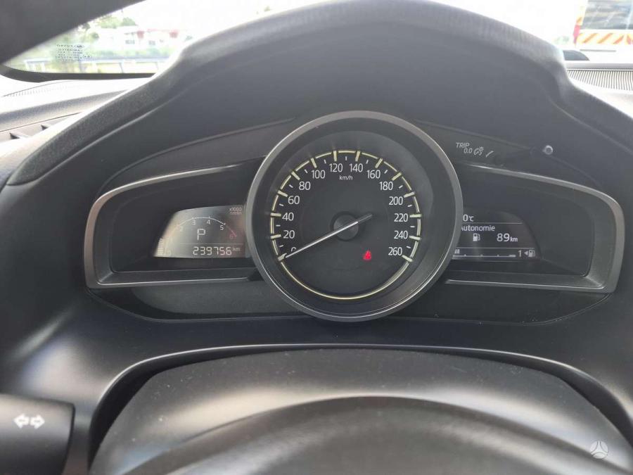 Blue Mazda 3 2017 in Taurage, with an engine capacity of 1.50 L and mileage of 239 thousand km for 5800 €, photo 20 on AUTOMOTO.COM.LV