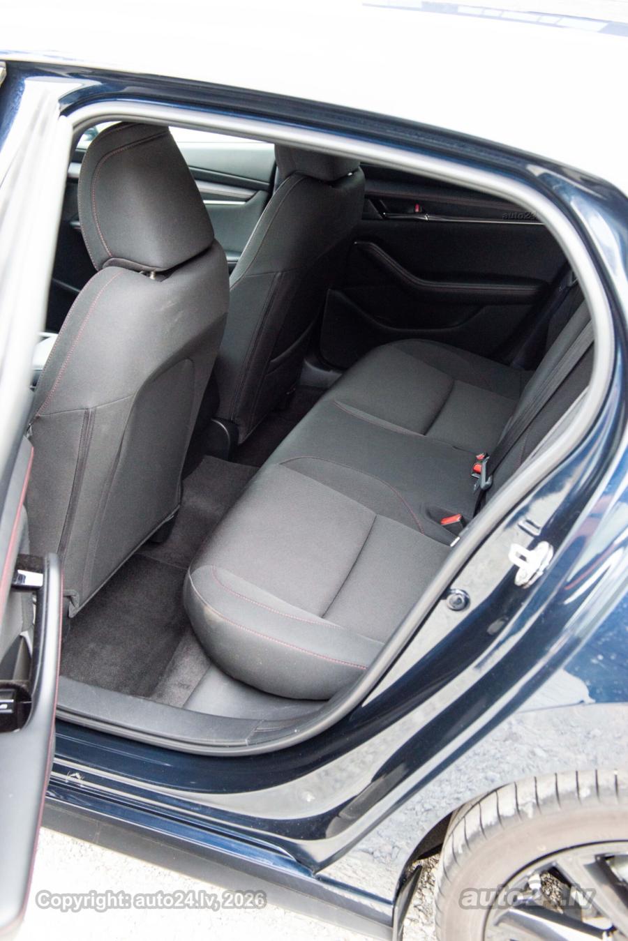 Zils Mazda 3 2022 Tallina, ar dzinēja tilpumu 2.00 L un nobraukumu 58 tūkst. km par 21500 €, foto 19 vietnē AUTOMOTO.COM.LV