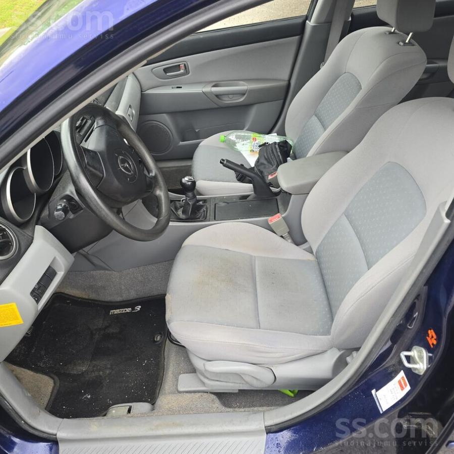 Zils Mazda 3 2005 Cēsis, ar dzinēja tilpumu 1.60 L un nobraukumu 208 tūkst. km par 985 €, foto 9 vietnē AUTOMOTO.COM.LV