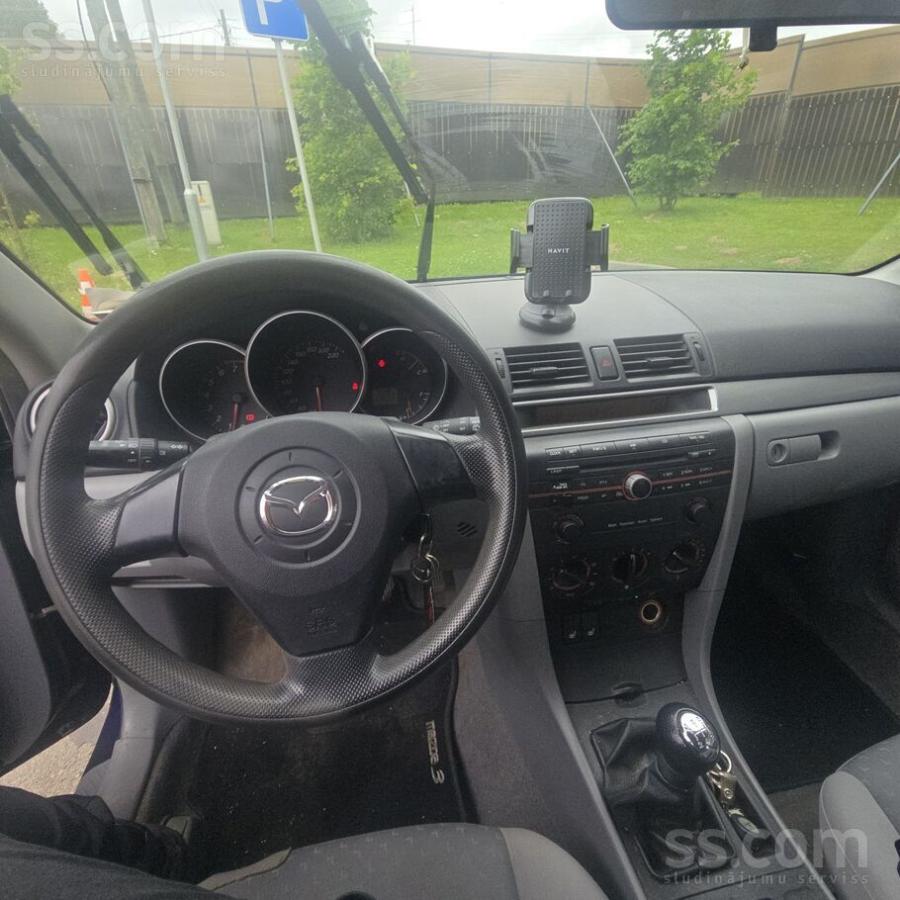 Zils Mazda 3 2005 Cēsis, ar dzinēja tilpumu 1.60 L un nobraukumu 208 tūkst. km par 985 €, foto 11 vietnē AUTOMOTO.COM.LV
