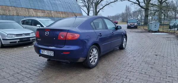 Blue Mazda 3 2005 in Valmiera, with an engine capacity of 1.60 L and mileage of 176 thousand km for 1150 €, photo 3 on AUTOMOTO.COM.LV