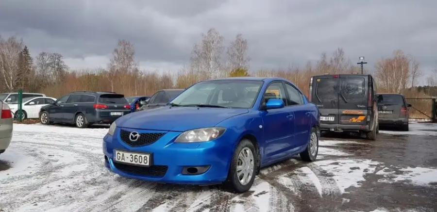 Blue Mazda 3 2006 in Valmiera, with an engine capacity of 1.60 L and mileage of 315 thousand km for 600 €, photo 8 on AUTOMOTO.COM.LV