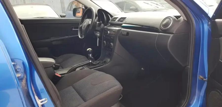 Blue Mazda 3 2006 in Valmiera, with an engine capacity of 1.60 L and mileage of 315 thousand km for 600 €, photo 12 on AUTOMOTO.COM.LV