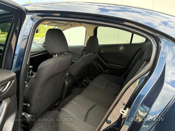 Zils Mazda 3 2018 Tallina, ar dzinēja tilpumu 2.00 L un nobraukumu 150 tūkst. km par 9500 €, foto 10 vietnē AUTOMOTO.COM.LV
