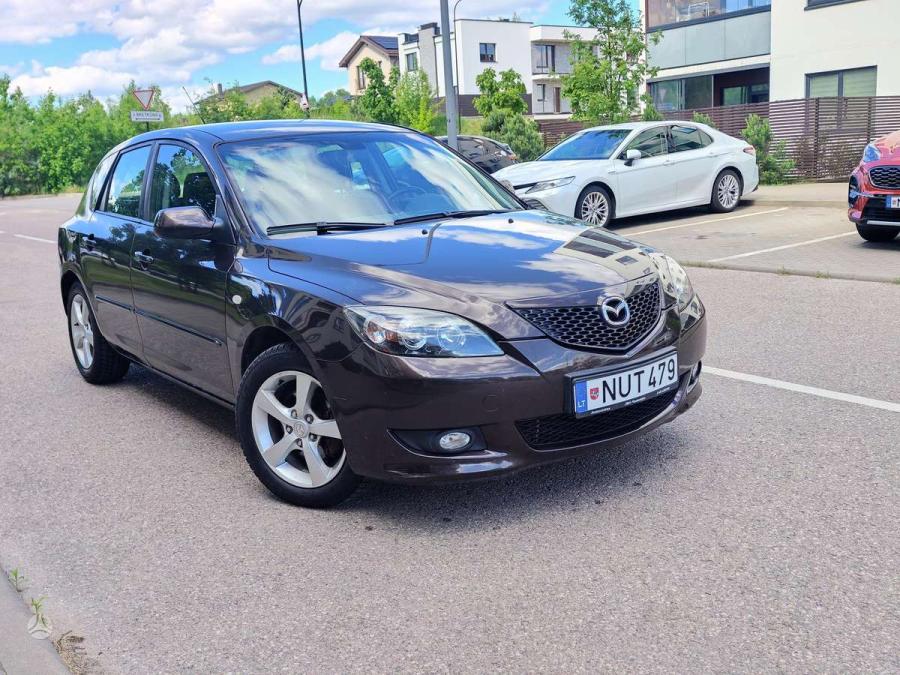 Brūns Mazda 3 2004 Viļņa, ar dzinēja tilpumu 1.60 L un nobraukumu 175 tūkst. km par 1350 €, foto 4 vietnē AUTOMOTO.COM.LV