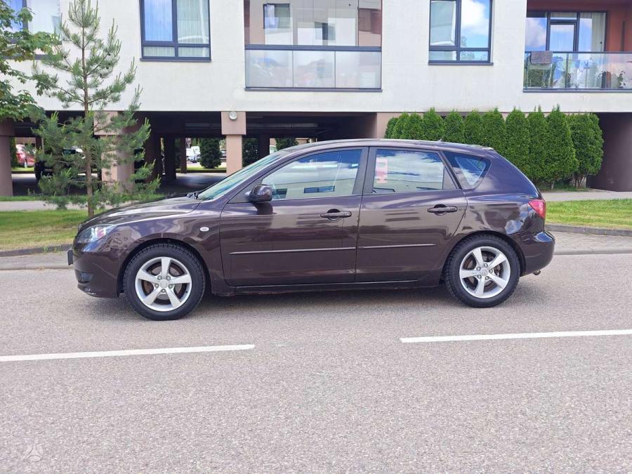 Brūns Mazda 3 2004 Viļņa, ar dzinēja tilpumu 1.60 L un nobraukumu 175 tūkst. km par 1350 €, foto 5 vietnē AUTOMOTO.COM.LV