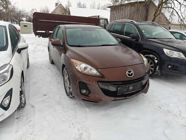 Brown Mazda 3 2012 in Vilnius, with an engine capacity of 1.56 L and mileage of 266 thousand km for 3300 €, photo 2 on AUTOMOTO.COM.LV
