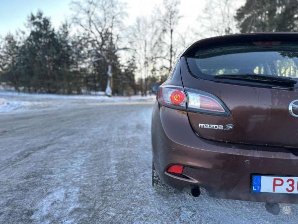 Brūns Mazda 3 2012 Viļņa, ar dzinēja tilpumu 1.56 L un nobraukumu 266 tūkst. km par 3300 €, foto 7 vietnē AUTOMOTO.COM.LV