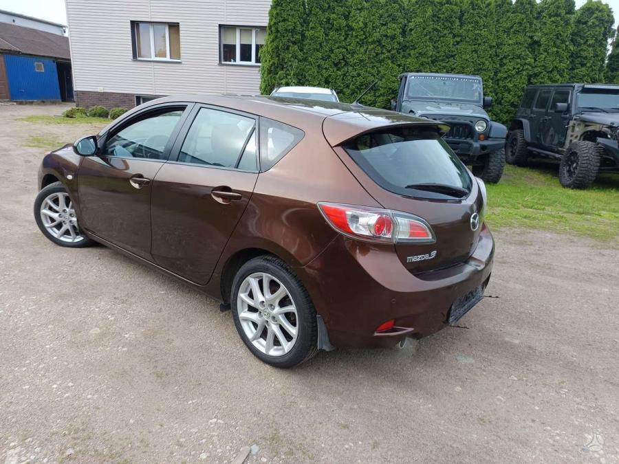 Brūns Mazda 3 2012 Marijampole, ar dzinēja tilpumu 2.00 L un nobraukumu 198 tūkst. km par 3249 €, foto 7 vietnē AUTOMOTO.COM.LV