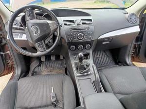 Brūns Mazda 3 2012 Marijampole, ar dzinēja tilpumu 2.00 L un nobraukumu 198 tūkst. km par 3249 €, foto 13 vietnē AUTOMOTO.COM.LV