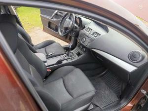 Brūns Mazda 3 2012 Marijampole, ar dzinēja tilpumu 2.00 L un nobraukumu 198 tūkst. km par 3249 €, foto 23 vietnē AUTOMOTO.COM.LV