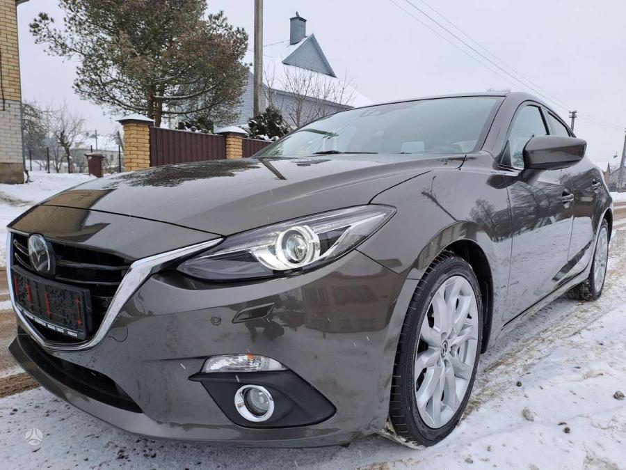 Brown Mazda 3 2014 in Prienai, with an engine capacity of 2.19 L and mileage of 142 thousand km for 7300 €, photo 1 on AUTOMOTO.COM.LV